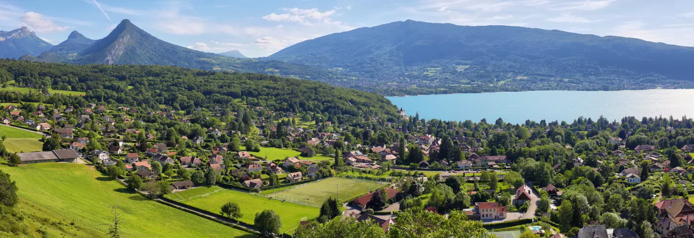 The Leman Express: your ticket to the French Alps