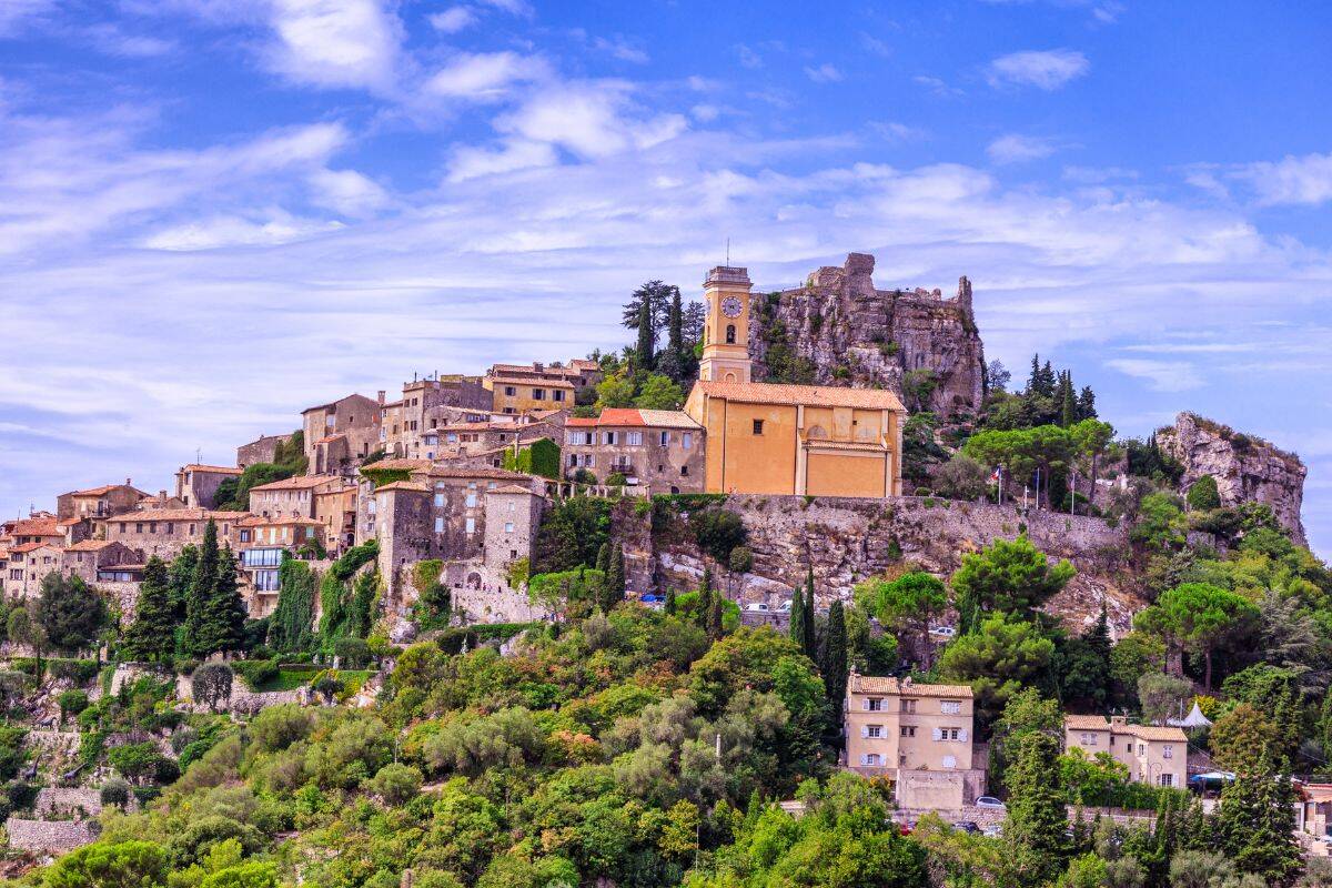 The train traveller’s “Tour de France”: medieval architecture edition